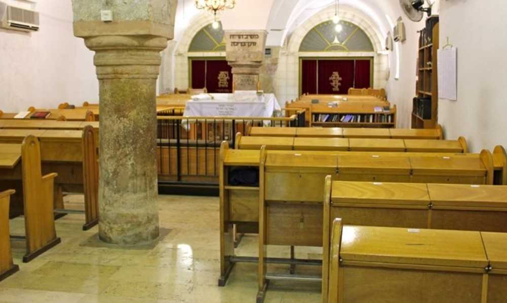 The Belz Great Synagogue - iTravelJerusalem