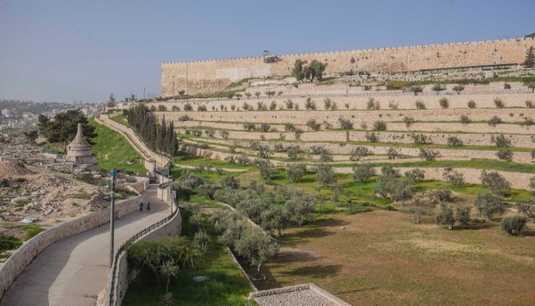 Petra of Jerusalem Tour - Kidron Valley - iTravelJerusalem